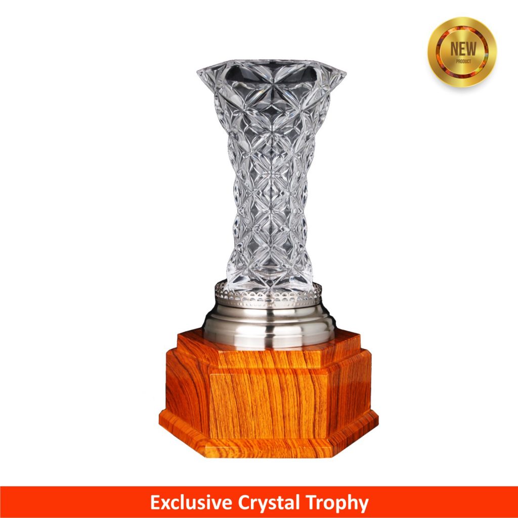 9332 Exclusive Crystal Trophy – iTrophy