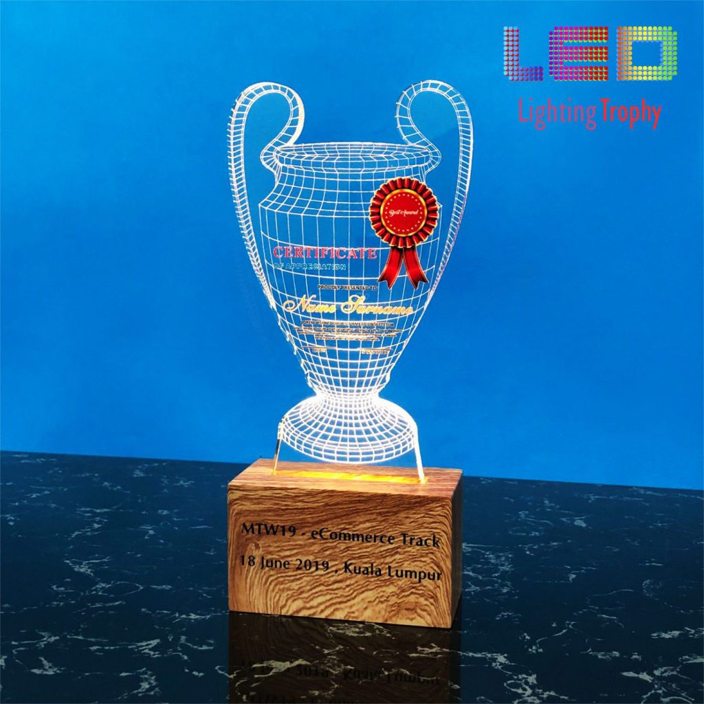 4360 Acrylic Trophy – iTrophy