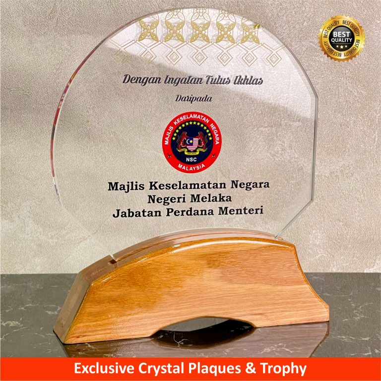 3114 Exclusive Wooden Crystal Plaque – iTrophy